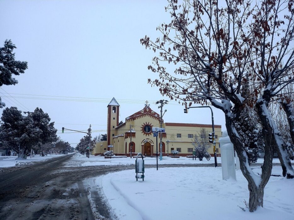 La nieve sobre Comodoro Rivadavia, Rada Tilly y Sarmiento en fotos