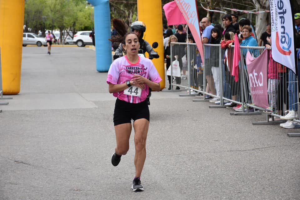 Carrera de la Mujer “Especial Día de la Madre”: Las calles se tiñeron ...